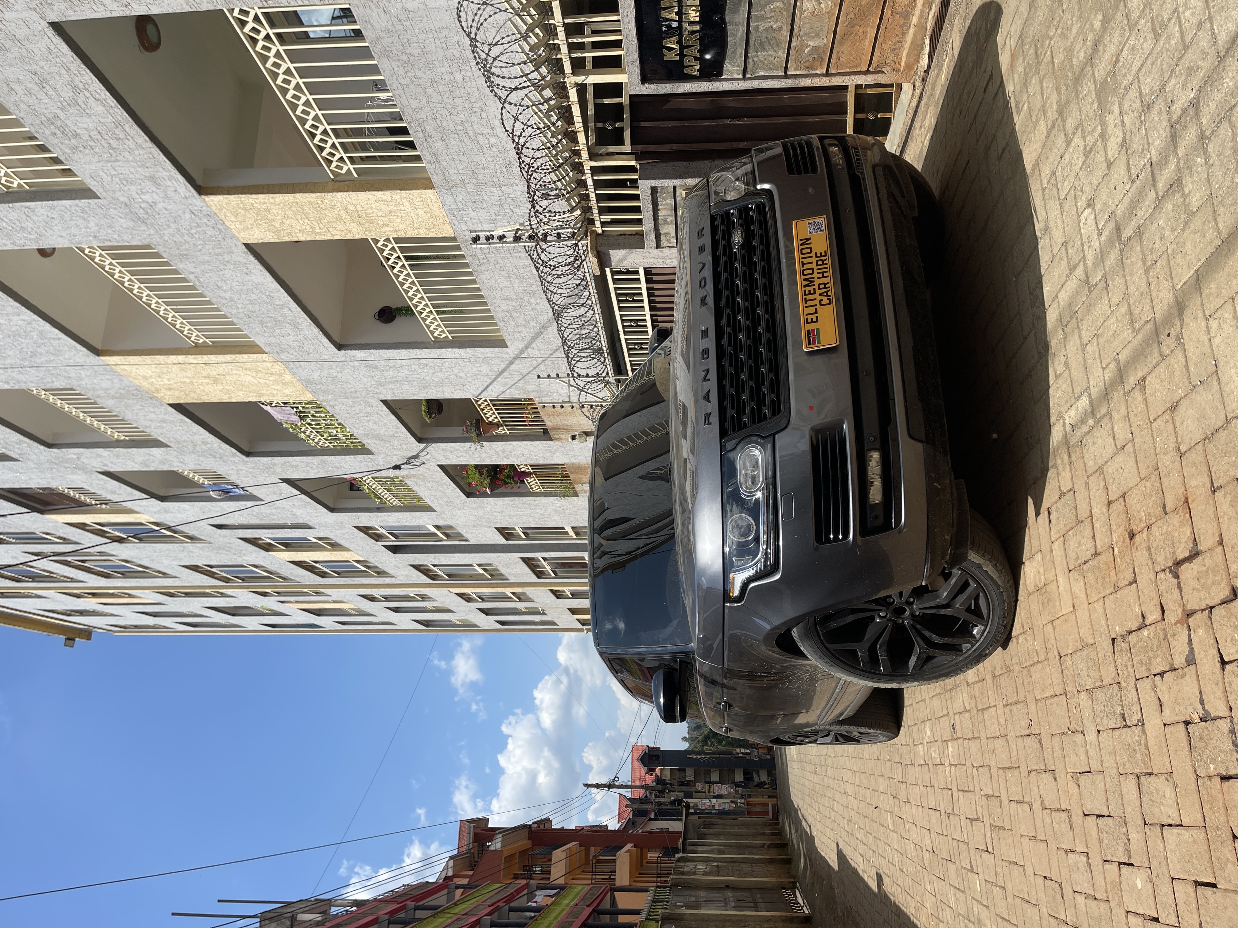 Range Rover Vogue For Hire (Chauffeured) - EliteMotion Nairobi